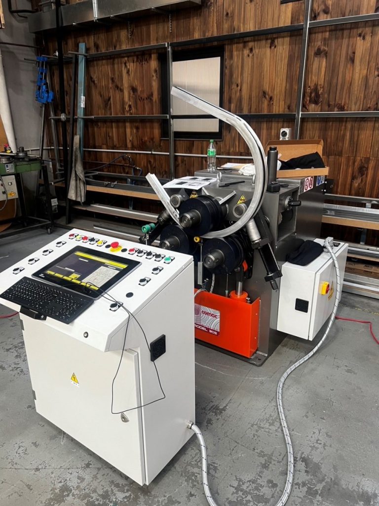 COMAC SERIES 3000 MODEL 305 Section & Profile Rolling Machine