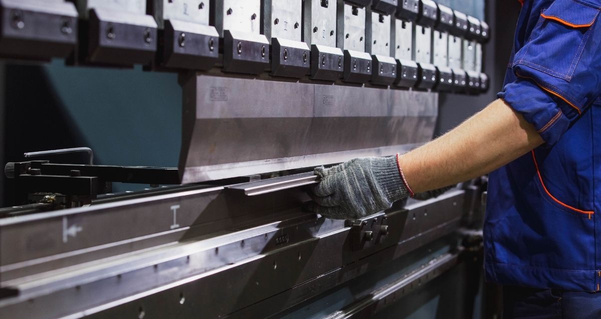 Press Brake Tooling Guide: Types, Setup and Maintenance Tips