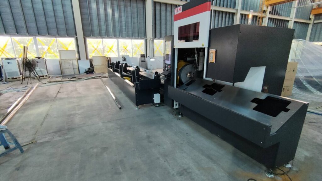 YLM Lasertube Fit - Fiber Laser Tube Cutting Machine