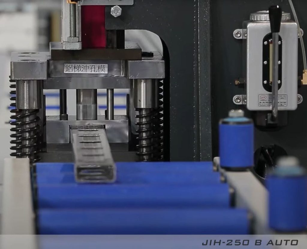 JIH-250 - Hydraulic Press - Delahenty Machinery