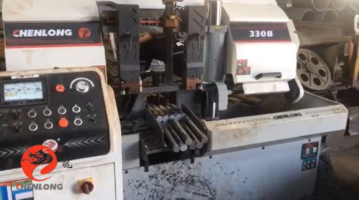 CHENLONG - 330B - Fully Automatic Band Saw Machine
