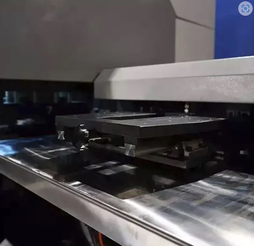 PAYAPRESS - HBC-CP CNC200 - CNC Punching, Cutting Machine